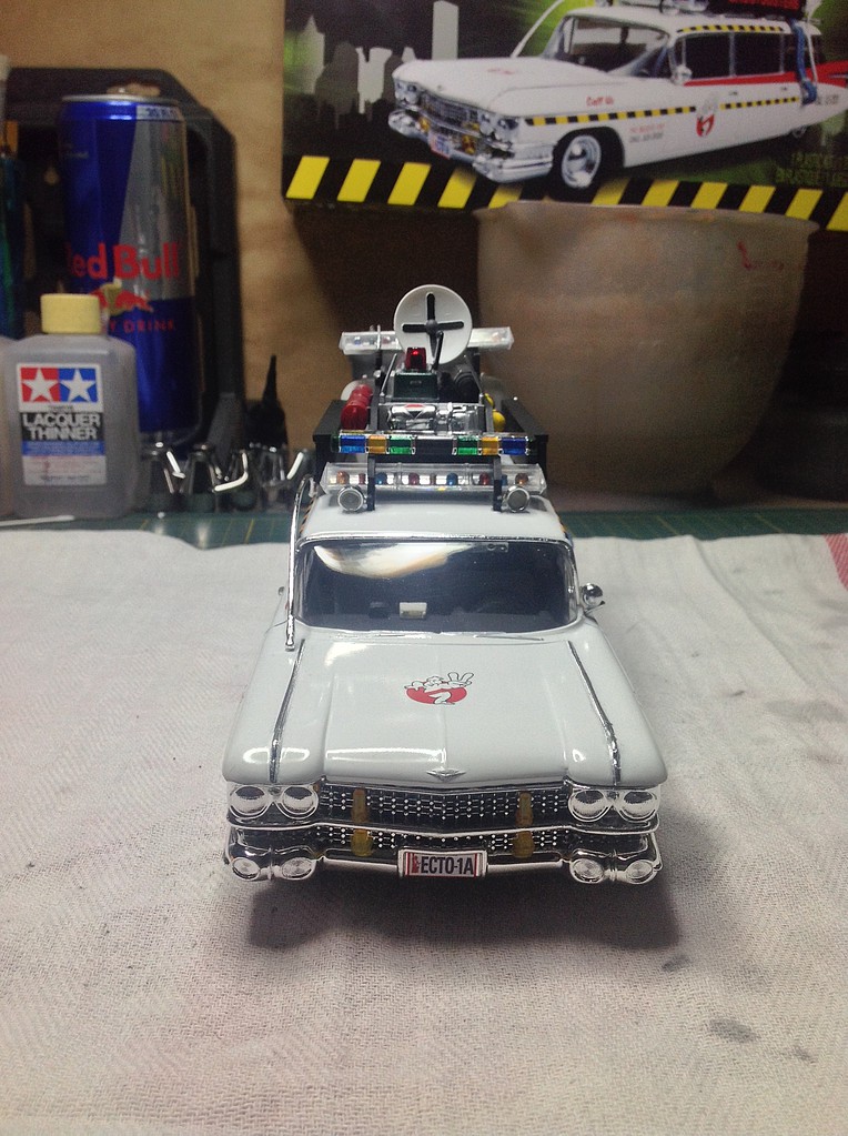 GHOSTBUSTERS Ecto-1A -- Plastic Model Car Kit -- 1/25 Scale -- #750 ...