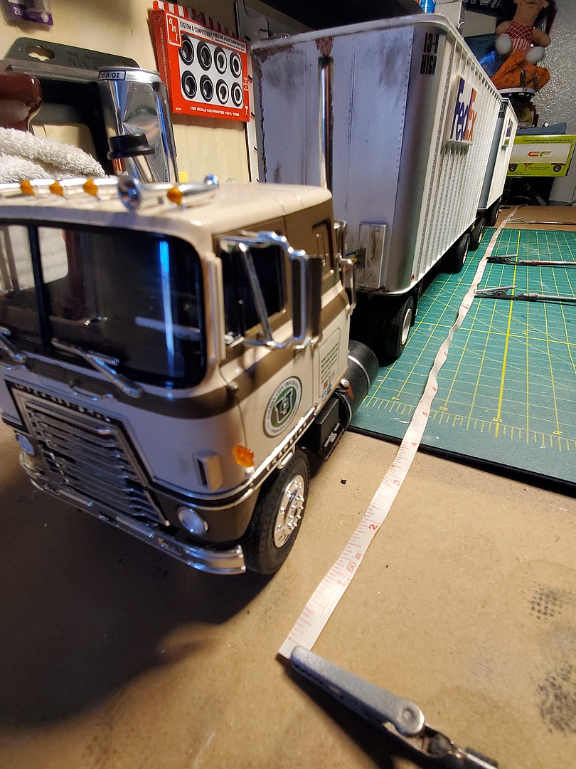 'Double Header' Van Trailers -- Plastic Model Vehicle Kit -- 1/25 Scale ...