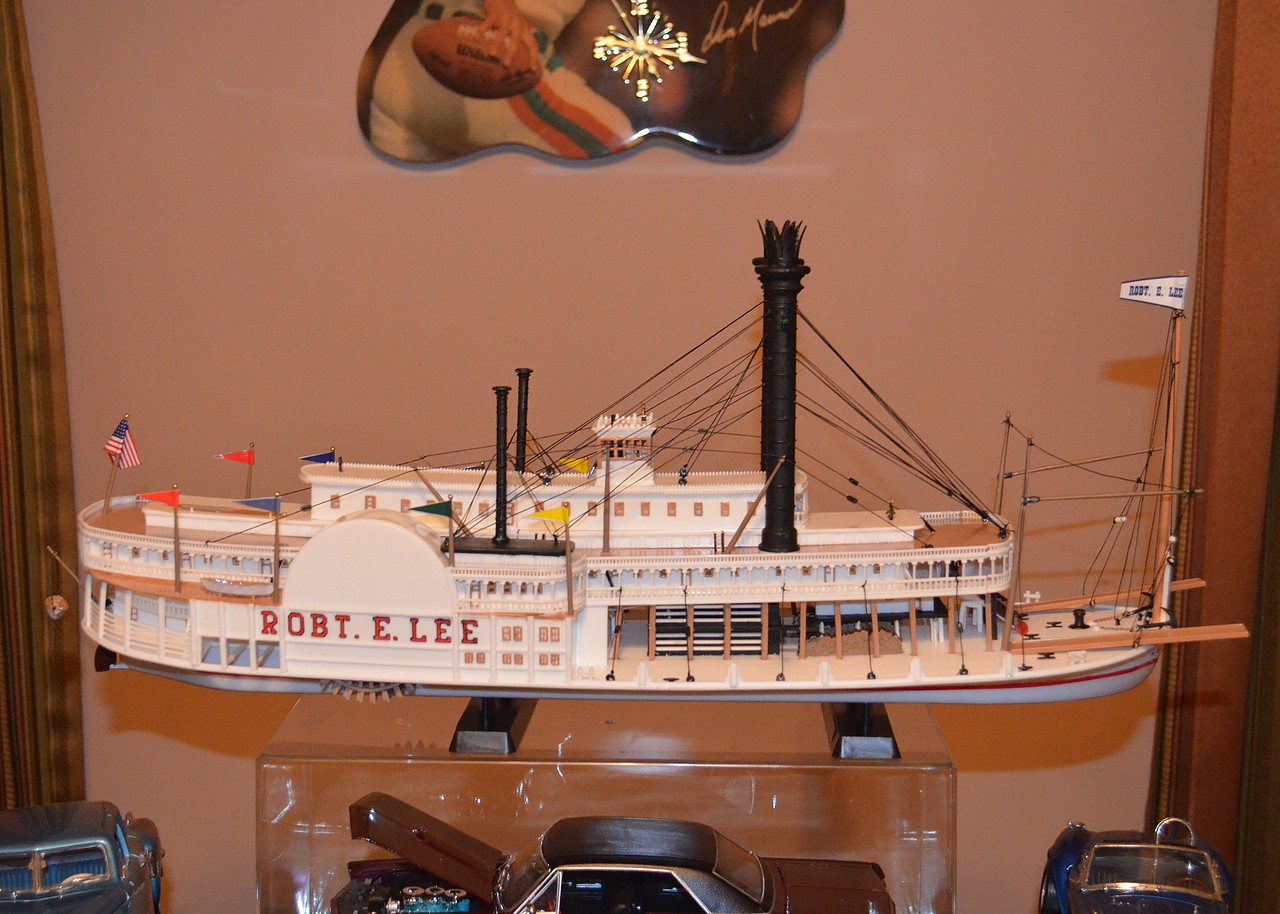 ROBERT E. LEE Paddle Boat -- Plastic Model Steam Ship Kit -- 1/163 ...
