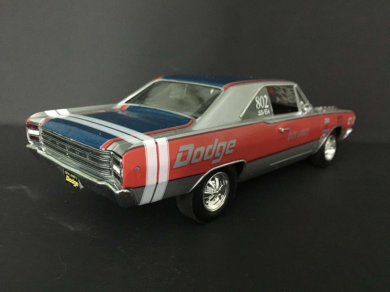 1968 Dodge Hemi Dart 2'n1 -- Plastic Model Car Kit -- 1/25 Scale ...