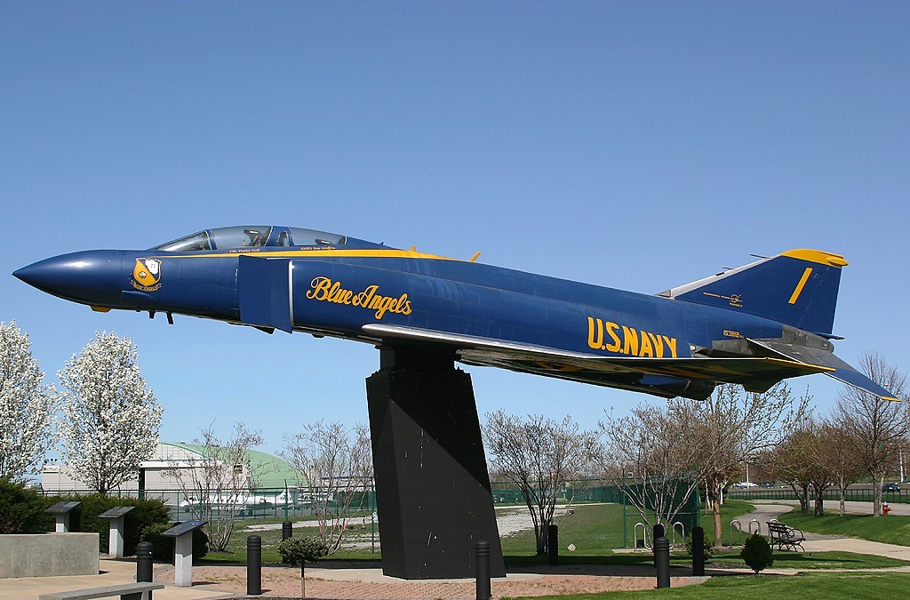 Gallery Pictures Tamiya F4J Phantom II Fighter Jet Aircraft Plastic ...