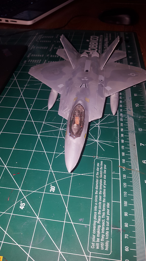 F-22 Raptor -- Plastic Model Airplane Kit -- 1/72 Scale -- #855984 ...