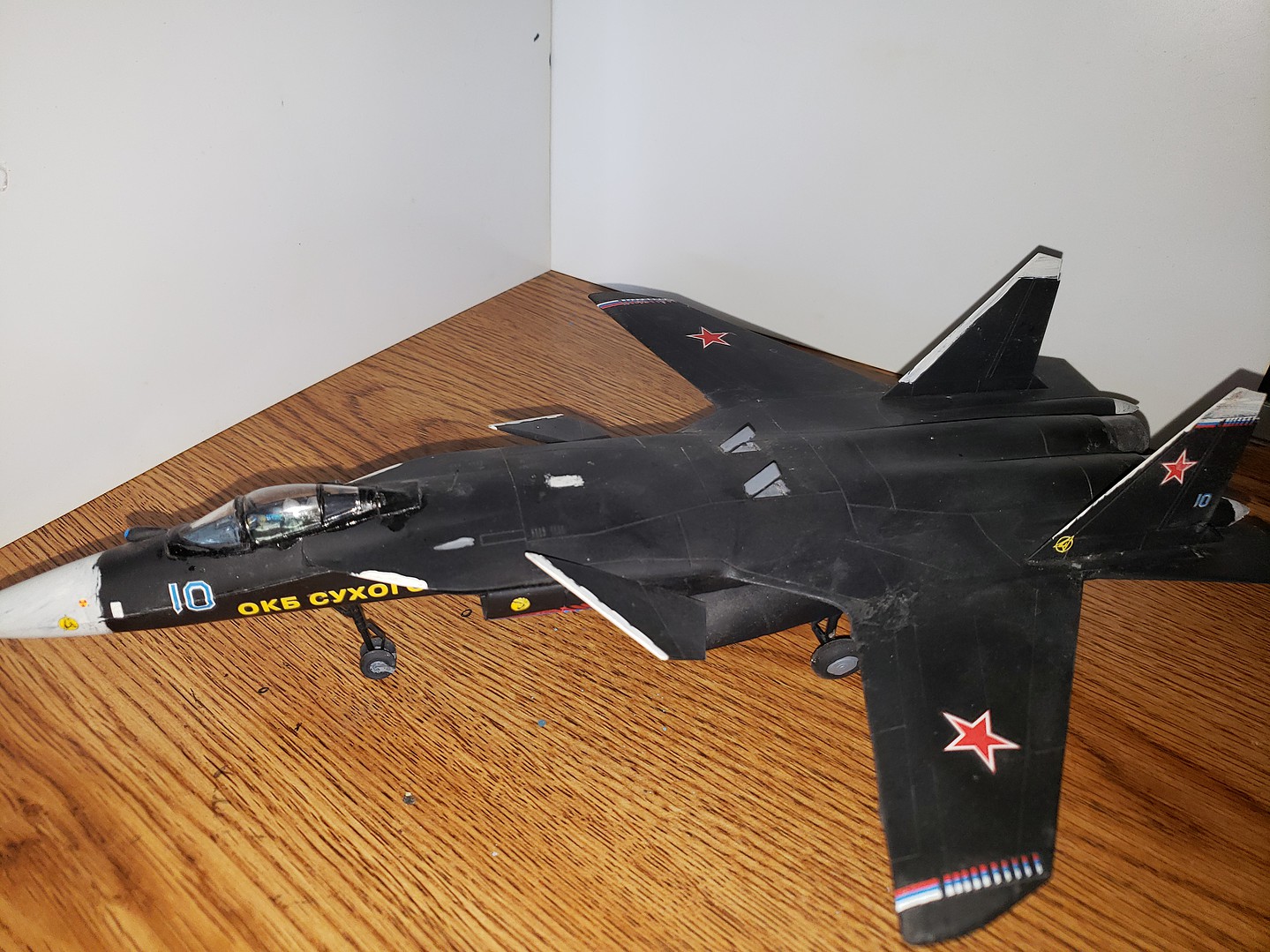 Sukhoi Su47 Berkut Fighter -- Plastic Model Airplane Kit -- 1/72 Scale ...