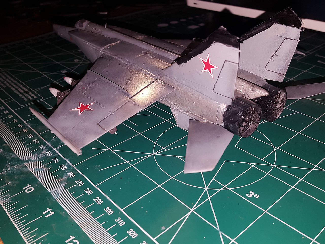 Mig-25 Foxbat -- Plastic Model Airplane Kit -- 1/72 Scale -- #00434 ...