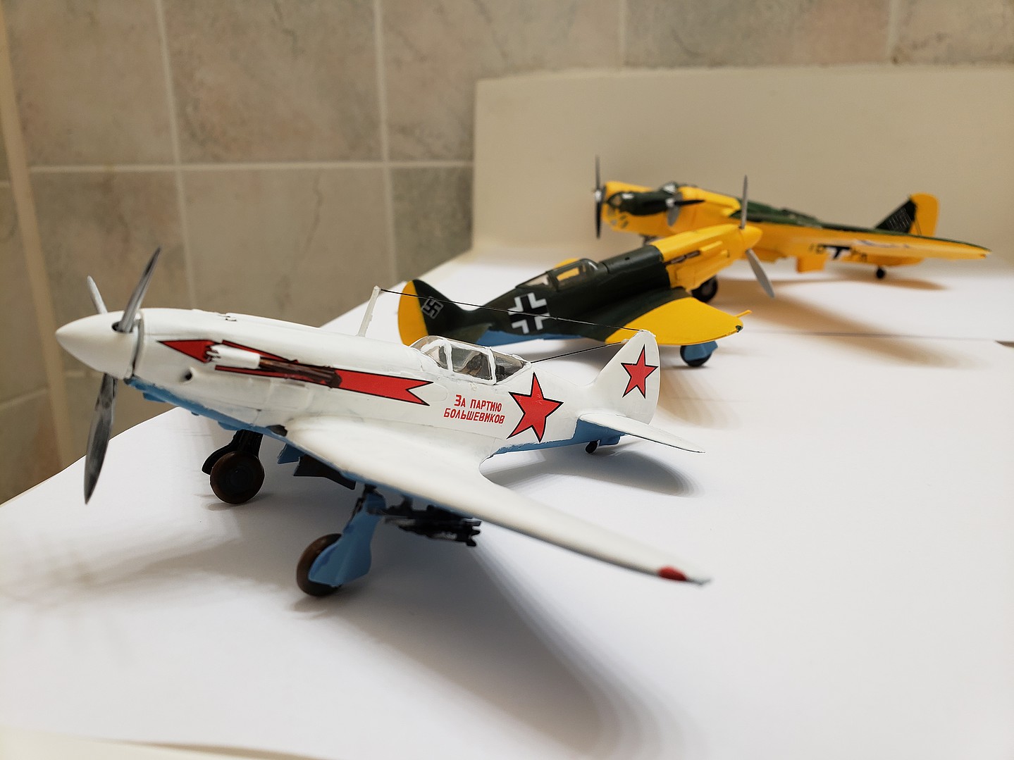 Easy Build Soviet MiG-3 -- Plastic Model Airplane Kit -- 1/72 Scale ...