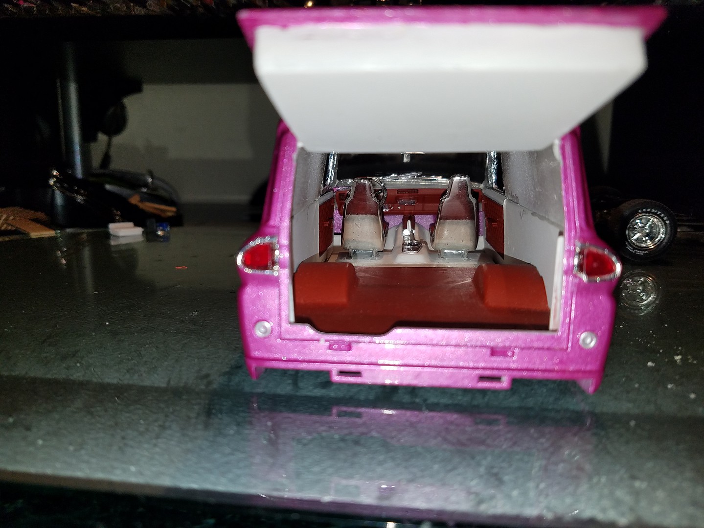 1966 Chevy Suburban -- Plastic Model Car Kit -- 1/25 Scale -- #854409 ...