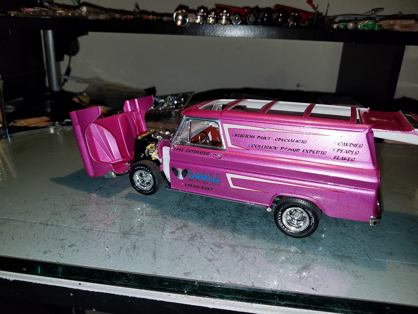 1966 Chevy Suburban -- Plastic Model Car Kit -- 1/25 Scale -- #854409 ...