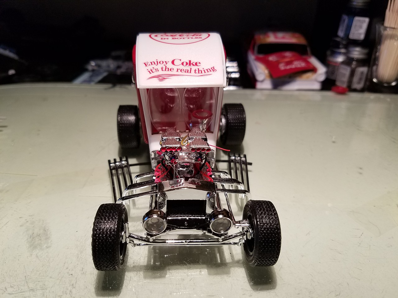 Coca Cola Vending Machine Show Rod SE -- Plastic Model Car Kit -- 1/25 ...