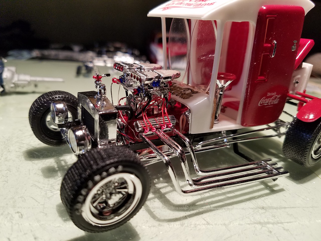 Coca Cola Vending Machine Show Rod SE -- Plastic Model Car Kit -- 1/25 ...