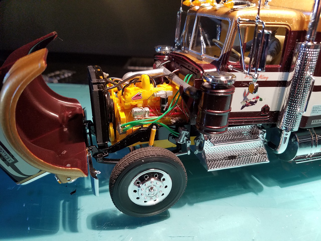 Kenworth W900 -- Plastic Model Truck Kit -- 1/25 Scale -- #851507 ...